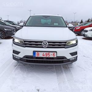 White Volkswagen Tiguan 2017 in Daugavpils, with an engine capacity of 2.00 L and mileage of 0 thousand km for 18600 €, photo 3 on AUTOMOTO.COM.LV