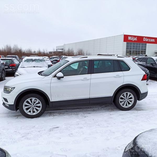 Balts Volkswagen Tiguan 2017 Daugavpils, ar dzinēja tilpumu 2.00 L un nobraukumu 0 tūkst. km par 18600 €, foto 4 vietnē AUTOMOTO.COM.LV