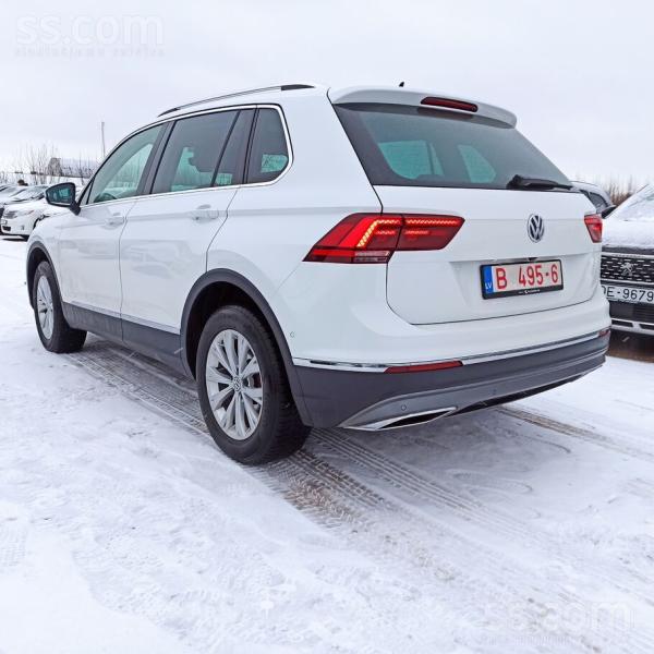 Balts Volkswagen Tiguan 2017 Daugavpils, ar dzinēja tilpumu 2.00 L un nobraukumu 0 tūkst. km par 18600 €, foto 5 vietnē AUTOMOTO.COM.LV