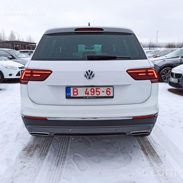 Balts Volkswagen Tiguan 2017 Daugavpils, ar dzinēja tilpumu 2.00 L un nobraukumu 0 tūkst. km par 18600 €, foto 6 vietnē AUTOMOTO.COM.LV