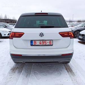 White Volkswagen Tiguan 2017 in Daugavpils, with an engine capacity of 2.00 L and mileage of 0 thousand km for 18600 €, photo 6 on AUTOMOTO.COM.LV