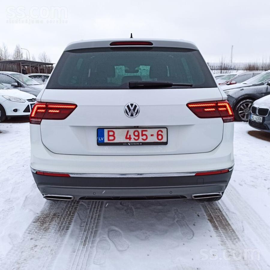 White Volkswagen Tiguan 2017 in Daugavpils, with an engine capacity of 2.00 L and mileage of 0 thousand km for 18600 €, photo 6 on AUTOMOTO.COM.LV