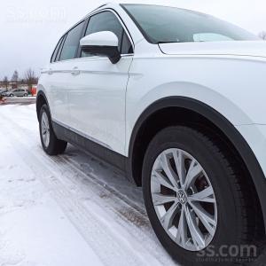 White Volkswagen Tiguan 2017 in Daugavpils, with an engine capacity of 2.00 L and mileage of 0 thousand km for 18600 €, photo 10 on AUTOMOTO.COM.LV
