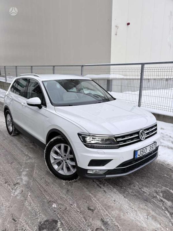 White Volkswagen Tiguan 2017 in Vilnius, with an engine capacity of 1.40 L and mileage of 147 thousand km for 18300 €, photo 1 on AUTOMOTO.COM.LV
