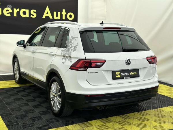 White Volkswagen Tiguan 2017 in Vilnius, with an engine capacity of 1.97 L and mileage of 252 thousand km for 12550 €, photo 6 on AUTOMOTO.COM.LV
