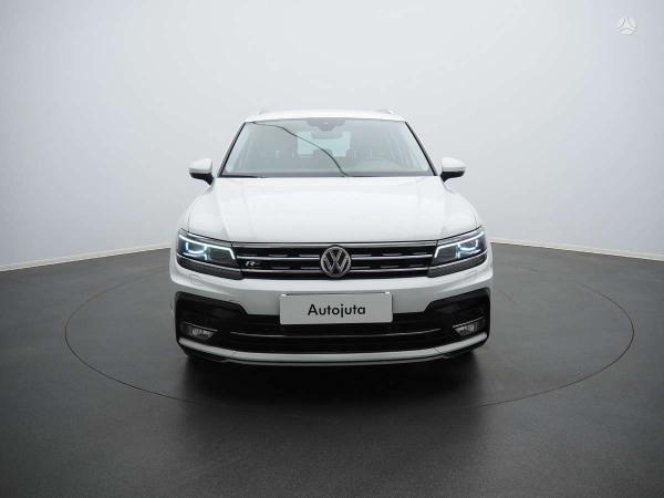 Balts Volkswagen Tiguan 2017 Viļņa, ar dzinēja tilpumu 1.97 L un nobraukumu 183 tūkst. km par 17500 €, foto 2 vietnē AUTOMOTO.COM.LV