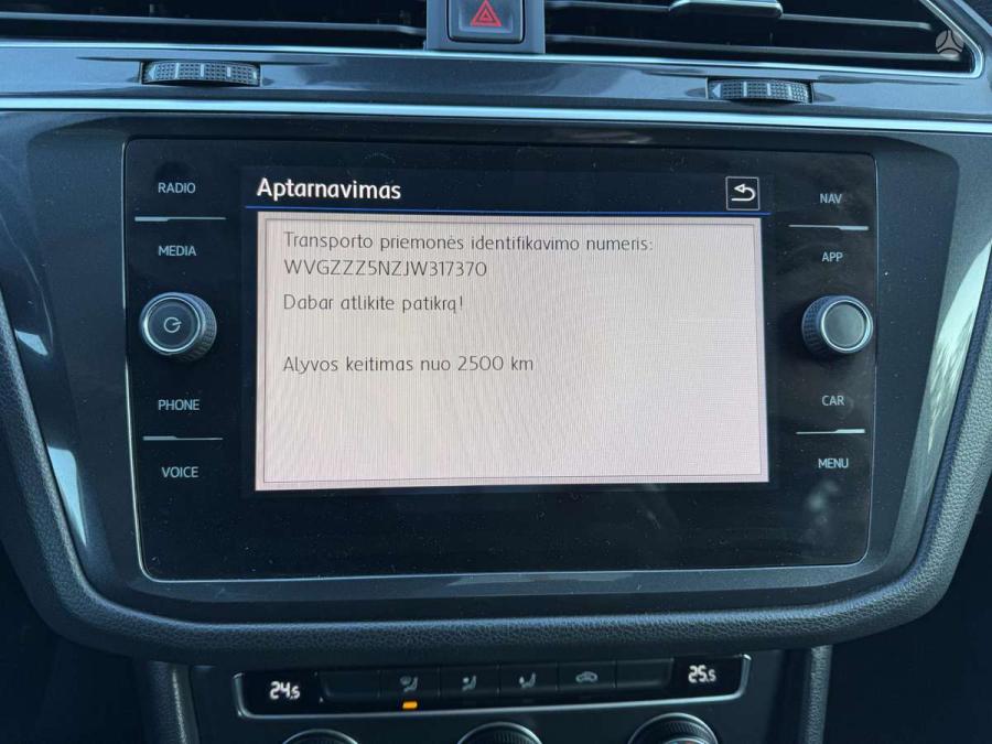 White Volkswagen Tiguan 2017 in Taurage, with an engine capacity of 1.97 L and mileage of 190 thousand km for 13500 €, photo 27 on AUTOMOTO.COM.LV