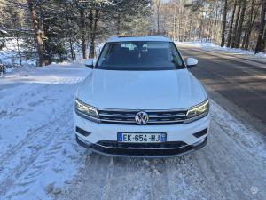White Volkswagen Tiguan 2017 in Taurage, with an engine capacity of 1.97 L and mileage of 185 thousand km for 14700 €, photo 2 on AUTOMOTO.COM.LV