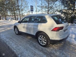 White Volkswagen Tiguan 2017 in Taurage, with an engine capacity of 1.97 L and mileage of 185 thousand km for 14700 €, photo 6 on AUTOMOTO.COM.LV