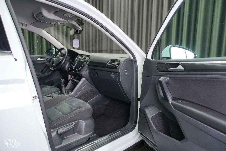 Balts Volkswagen Tiguan 2017 Marijampole, ar dzinēja tilpumu 2.00 L un nobraukumu 278 tūkst. km par 13449 €, foto 32 vietnē AUTOMOTO.COM.LV