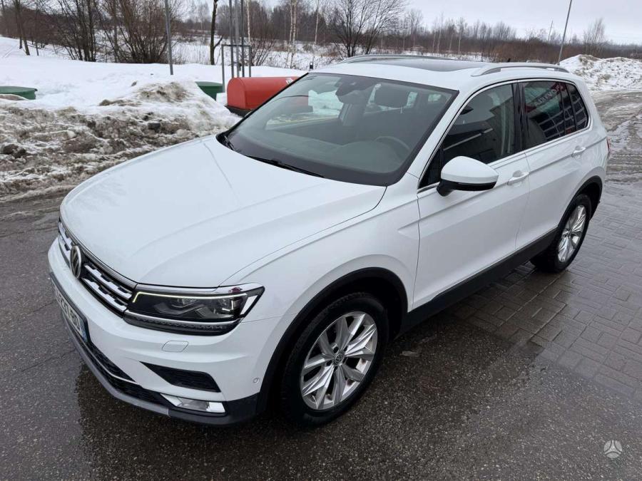 White Volkswagen Tiguan 2017 in Taurage, with an engine capacity of 1.97 L and mileage of 204 thousand km for 14900 €, photo 2 on AUTOMOTO.COM.LV