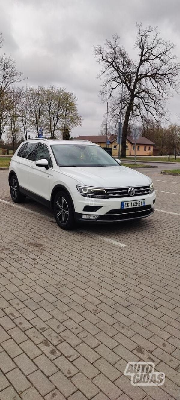 White Volkswagen Tiguan 2017 in Taurage, with an engine capacity of 20.00 L and mileage of 260 thousand km for 16000 €, photo 2 on AUTOMOTO.COM.LV