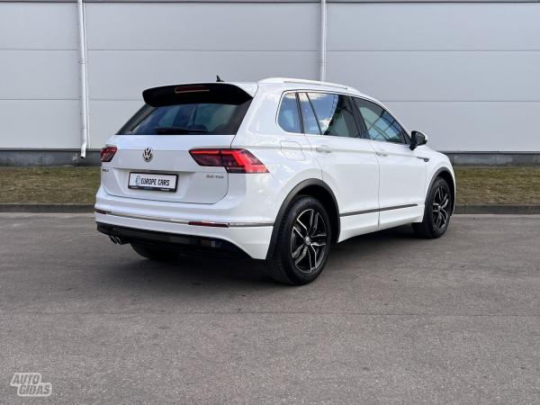 Balts Volkswagen Tiguan 2017 Kauņa, ar dzinēja tilpumu 2.00 L un nobraukumu 203 tūkst. km par 15699 €, foto 4 vietnē AUTOMOTO.COM.LV