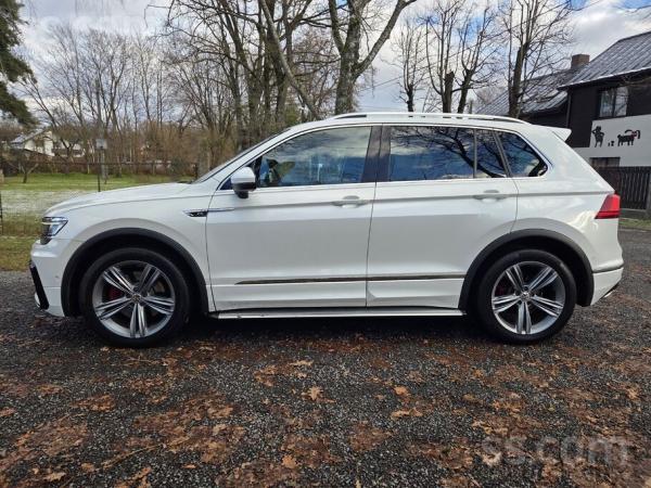 White Volkswagen Tiguan 2017 in Riga, with an engine capacity of 2.00 L and mileage of 88 thousand km for 22000 €, photo 3 on AUTOMOTO.COM.LV