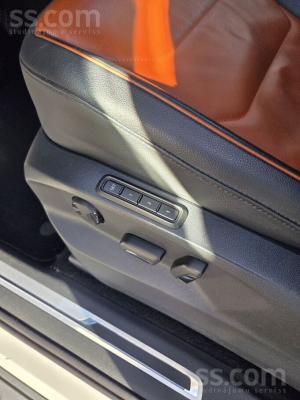 Balts Volkswagen Tiguan 2017 Rīga, ar dzinēja tilpumu 2.00 L un nobraukumu 88 tūkst. km par 22000 €, foto 12 vietnē AUTOMOTO.COM.LV