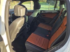 Balts Volkswagen Tiguan 2017 Rīga, ar dzinēja tilpumu 2.00 L un nobraukumu 88 tūkst. km par 22000 €, foto 18 vietnē AUTOMOTO.COM.LV