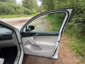 Balts Volkswagen Tiguan 2017 Rīga, ar dzinēja tilpumu 1.40 L un nobraukumu 111 tūkst. km par 16955 €, foto 14 vietnē AUTOMOTO.COM.LV