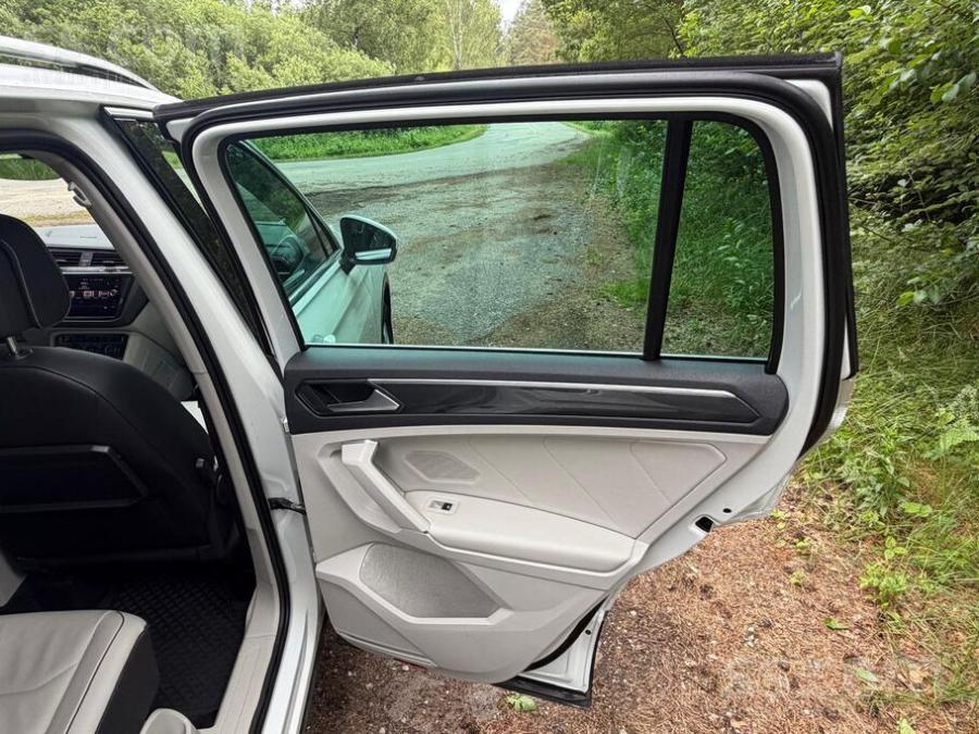 Balts Volkswagen Tiguan 2017 Rīga, ar dzinēja tilpumu 1.40 L un nobraukumu 111 tūkst. km par 16955 €, foto 16 vietnē AUTOMOTO.COM.LV