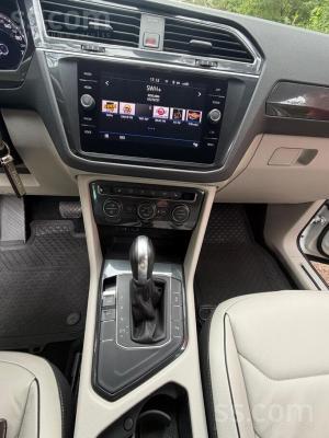 Balts Volkswagen Tiguan 2017 Rīga, ar dzinēja tilpumu 1.40 L un nobraukumu 111 tūkst. km par 16955 €, foto 24 vietnē AUTOMOTO.COM.LV