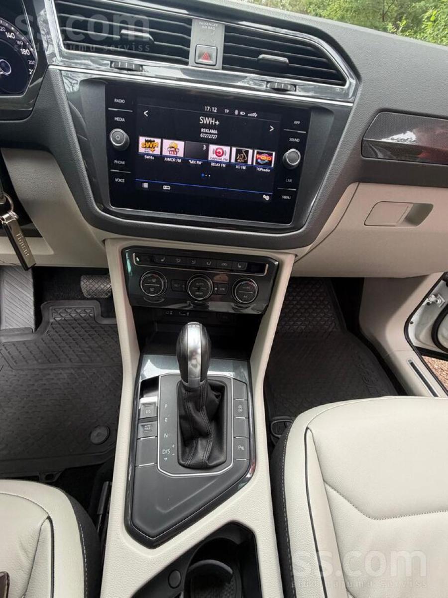 Balts Volkswagen Tiguan 2017 Rīga, ar dzinēja tilpumu 1.40 L un nobraukumu 111 tūkst. km par 16955 €, foto 24 vietnē AUTOMOTO.COM.LV