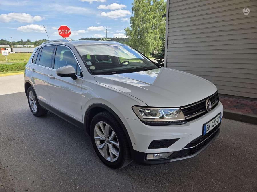 Balts Volkswagen Tiguan 2017 Viļņa, ar dzinēja tilpumu 1.97 L un nobraukumu 193 tūkst. km par 16000 €, foto 4 vietnē AUTOMOTO.COM.LV