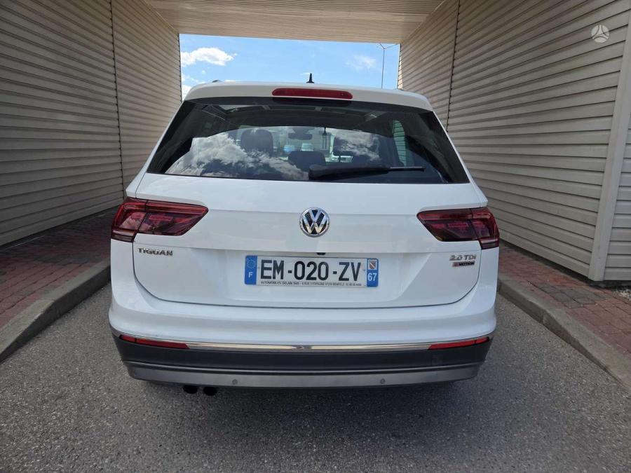 Balts Volkswagen Tiguan 2017 Viļņa, ar dzinēja tilpumu 1.97 L un nobraukumu 193 tūkst. km par 16000 €, foto 6 vietnē AUTOMOTO.COM.LV