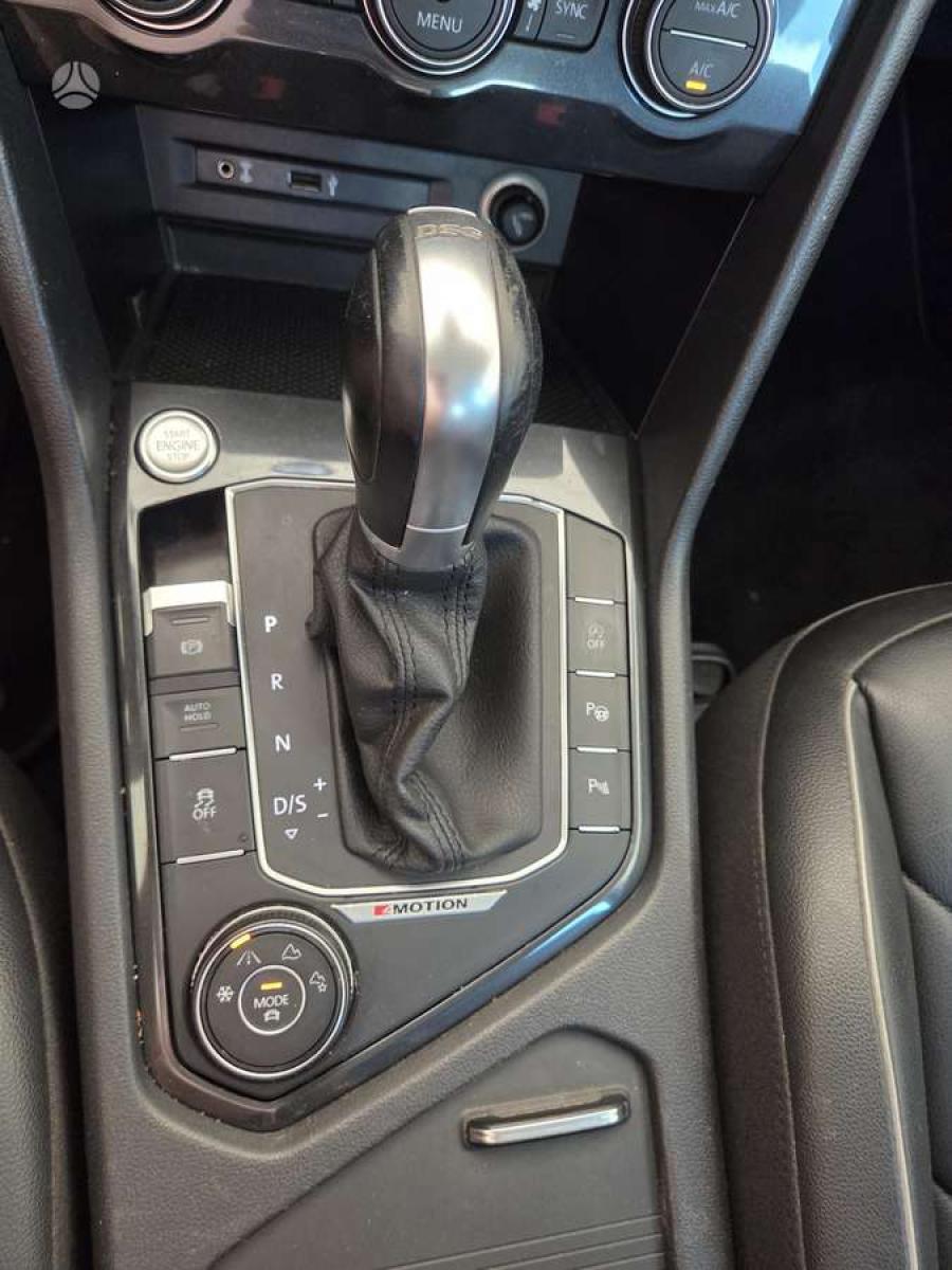 Balts Volkswagen Tiguan 2017 Viļņa, ar dzinēja tilpumu 1.97 L un nobraukumu 193 tūkst. km par 16000 €, foto 19 vietnē AUTOMOTO.COM.LV