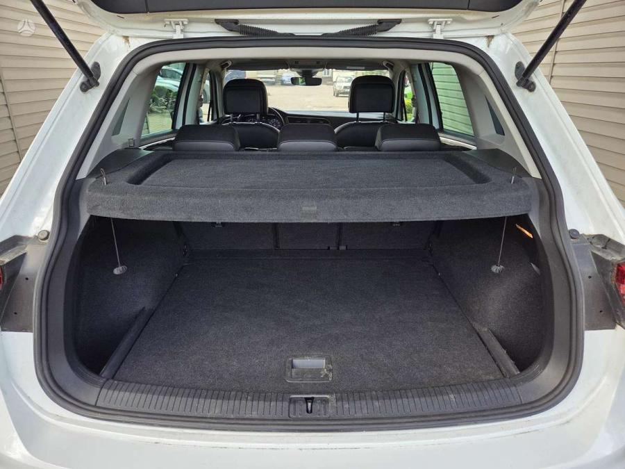 Balts Volkswagen Tiguan 2017 Viļņa, ar dzinēja tilpumu 1.97 L un nobraukumu 193 tūkst. km par 16000 €, foto 23 vietnē AUTOMOTO.COM.LV