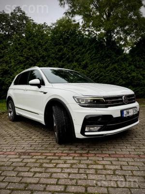 White Volkswagen Tiguan 2017 in Liepaja, with an engine capacity of 2.00 L and mileage of 283 thousand km for 16750 €, photo  on AUTOMOTO.COM.LV