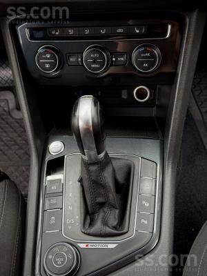 Balts Volkswagen Tiguan 2017 Liepāja, ar dzinēja tilpumu 2.00 L un nobraukumu 283 tūkst. km par 16750 €, foto 12 vietnē AUTOMOTO.COM.LV