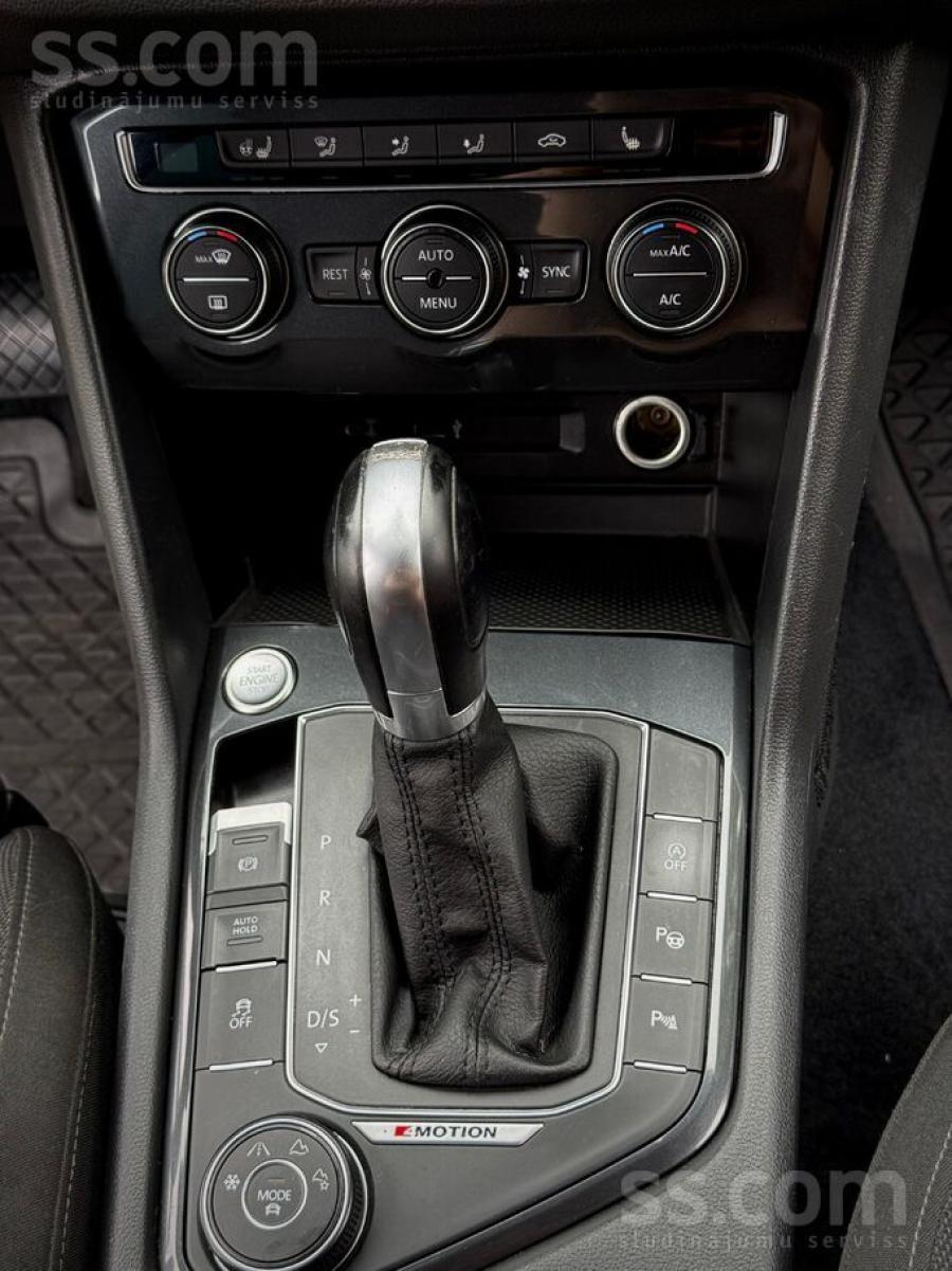 Balts Volkswagen Tiguan 2017 Liepāja, ar dzinēja tilpumu 2.00 L un nobraukumu 283 tūkst. km par 16750 €, foto 12 vietnē AUTOMOTO.COM.LV