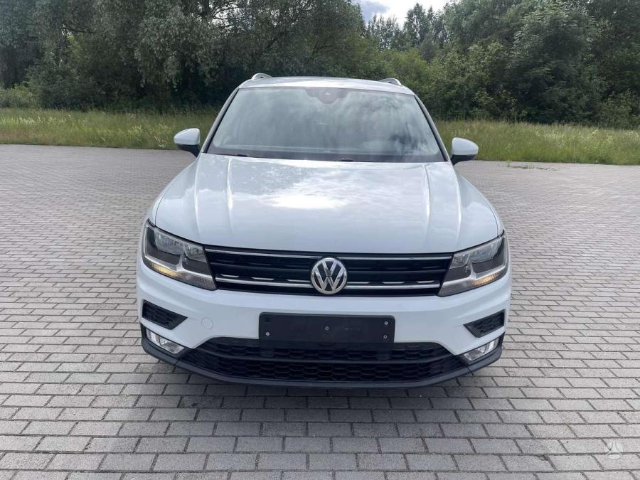 Balts Volkswagen Tiguan 2017 Šauļi, ar dzinēja tilpumu 1.60 L un nobraukumu 240 tūkst. km par 11300 €, foto 3 vietnē AUTOMOTO.COM.LV