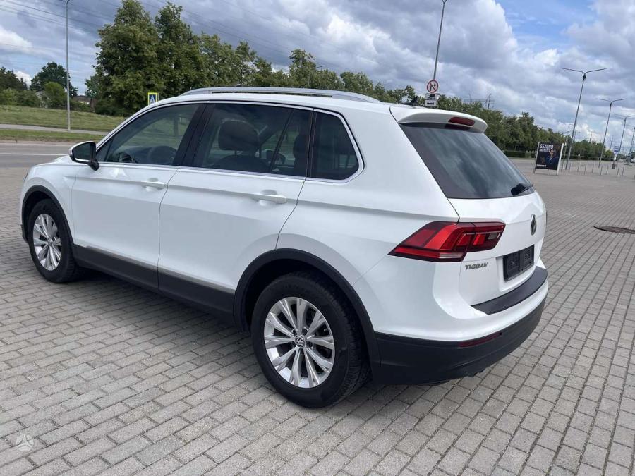 Balts Volkswagen Tiguan 2017 Šauļi, ar dzinēja tilpumu 1.60 L un nobraukumu 240 tūkst. km par 11300 €, foto 9 vietnē AUTOMOTO.COM.LV