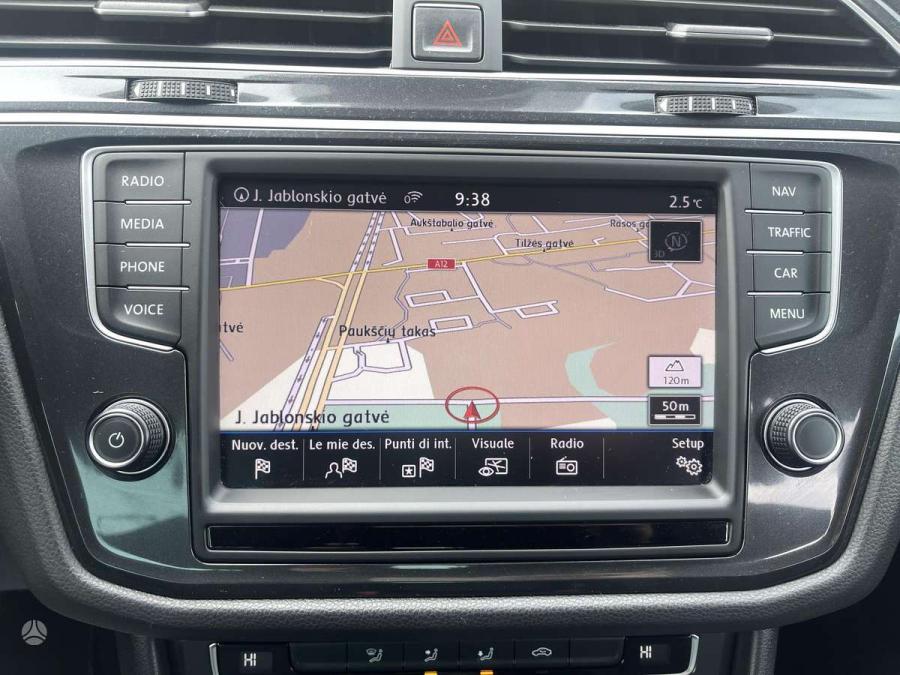 Balts Volkswagen Tiguan 2017 Šauļi, ar dzinēja tilpumu 1.60 L un nobraukumu 240 tūkst. km par 11300 €, foto 20 vietnē AUTOMOTO.COM.LV