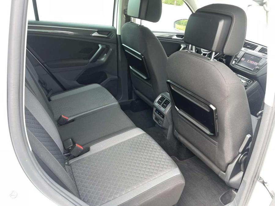 Balts Volkswagen Tiguan 2017 Šauļi, ar dzinēja tilpumu 1.60 L un nobraukumu 240 tūkst. km par 11300 €, foto 27 vietnē AUTOMOTO.COM.LV