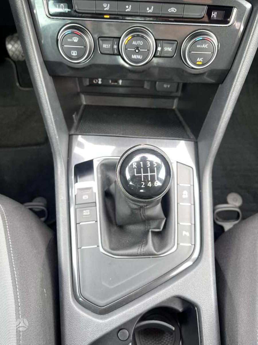 Balts Volkswagen Tiguan 2017 Šauļi, ar dzinēja tilpumu 1.60 L un nobraukumu 240 tūkst. km par 11300 €, foto 29 vietnē AUTOMOTO.COM.LV