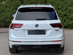 White Volkswagen Tiguan 2017 in Jonava, with an engine capacity of 1.97 L and mileage of 221 thousand km for 16700 €, photo 9 on AUTOMOTO.COM.LV