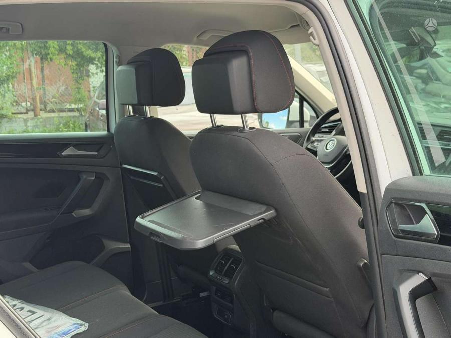 White Volkswagen Tiguan 2017 in Vilnius, with an engine capacity of 1.97 L and mileage of 131 thousand km for 13999 €, photo 11 on AUTOMOTO.COM.LV