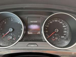 White Volkswagen Tiguan 2017 in Vilnius, with an engine capacity of 1.97 L and mileage of 131 thousand km for 13999 €, photo 14 on AUTOMOTO.COM.LV