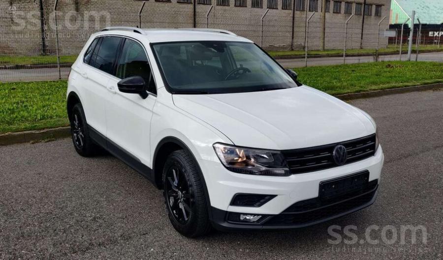 White Volkswagen Tiguan 2017 in Riga, with an engine capacity of 2.00 L and mileage of 256 thousand km for 13500 €, photo 3 on AUTOMOTO.COM.LV