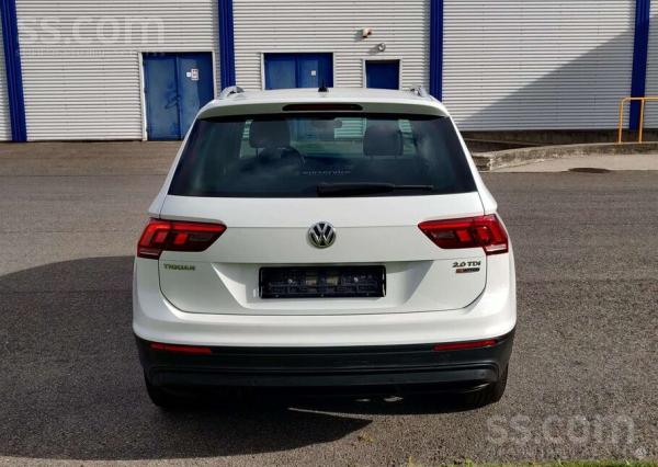 White Volkswagen Tiguan 2017 in Riga, with an engine capacity of 2.00 L and mileage of 256 thousand km for 13500 €, photo 5 on AUTOMOTO.COM.LV