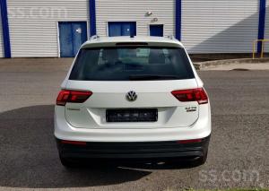 White Volkswagen Tiguan 2017 in Riga, with an engine capacity of 2.00 L and mileage of 256 thousand km for 13500 €, photo 6 on AUTOMOTO.COM.LV