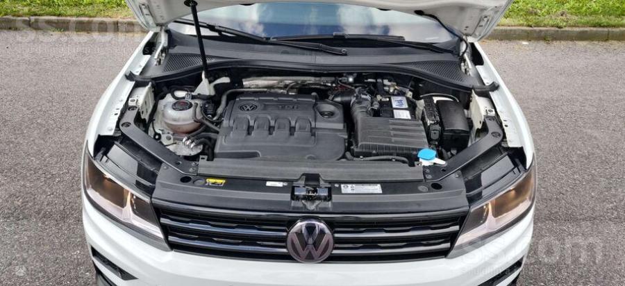 White Volkswagen Tiguan 2017 in Riga, with an engine capacity of 2.00 L and mileage of 256 thousand km for 13500 €, photo 12 on AUTOMOTO.COM.LV
