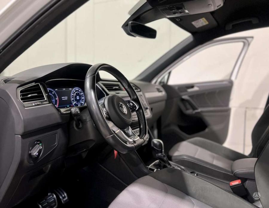 Balts Volkswagen Tiguan 2017 Klaipėda, ar dzinēja tilpumu 1.97 L un nobraukumu 233 tūkst. km par 17999 €, foto 4 vietnē AUTOMOTO.COM.LV
