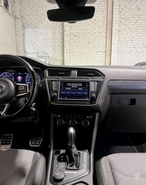 Balts Volkswagen Tiguan 2017 Klaipėda, ar dzinēja tilpumu 1.97 L un nobraukumu 233 tūkst. km par 17999 €, foto 10 vietnē AUTOMOTO.COM.LV