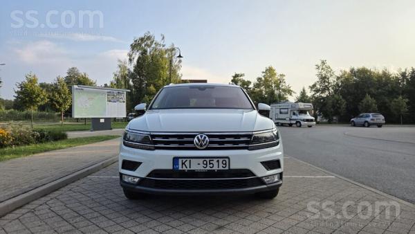 White Volkswagen Tiguan 2017 in Jurmala, with an engine capacity of 2.00 L and mileage of 205 thousand km for 15100 €, photo 3 on AUTOMOTO.COM.LV