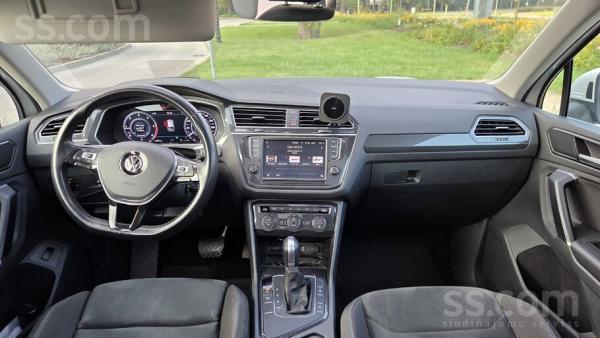 White Volkswagen Tiguan 2017 in Jurmala, with an engine capacity of 2.00 L and mileage of 205 thousand km for 15100 €, photo 11 on AUTOMOTO.COM.LV
