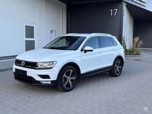 White Volkswagen Tiguan 2017 in Vilnius, with an engine capacity of 1.60 L and mileage of 192 thousand km for 13900 €, photo 1 on AUTOMOTO.COM.LV