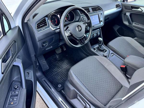 Balts Volkswagen Tiguan 2017 Prienai, ar dzinēja tilpumu 1.97 L un nobraukumu 310 tūkst. km par 12999 €, foto 10 vietnē AUTOMOTO.COM.LV
