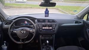 White Volkswagen Tiguan 2017 in Vilnius, with an engine capacity of 2.00 L and mileage of 500 thousand km for 8500 €, photo 10 on AUTOMOTO.COM.LV
